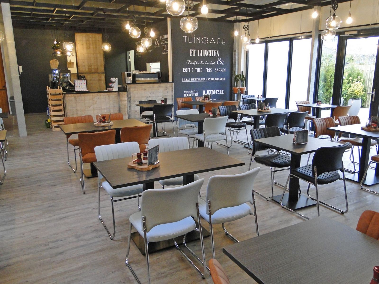 Lunchroom tussen het groen - Tuincentrum GroenRijk in Rijswijk