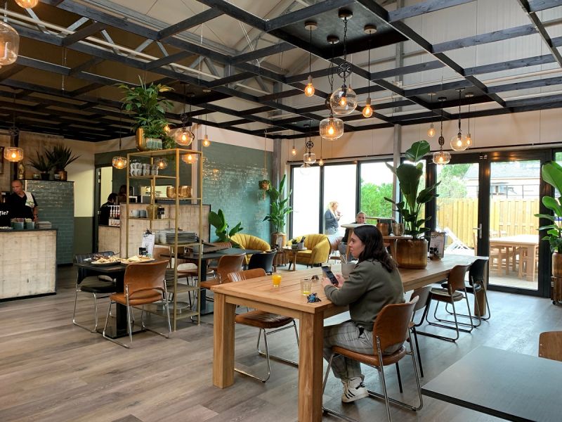 Lunchroom tussen het groen